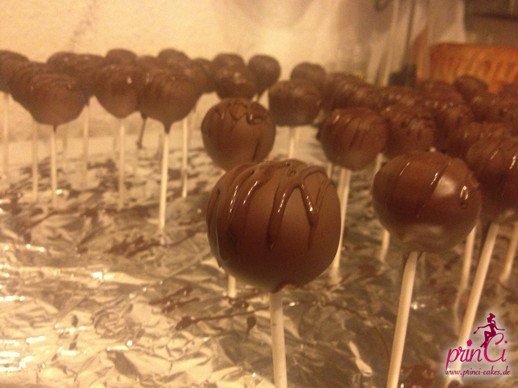 Kirsch-Biskuit Cake Pops | prinCi Cakes